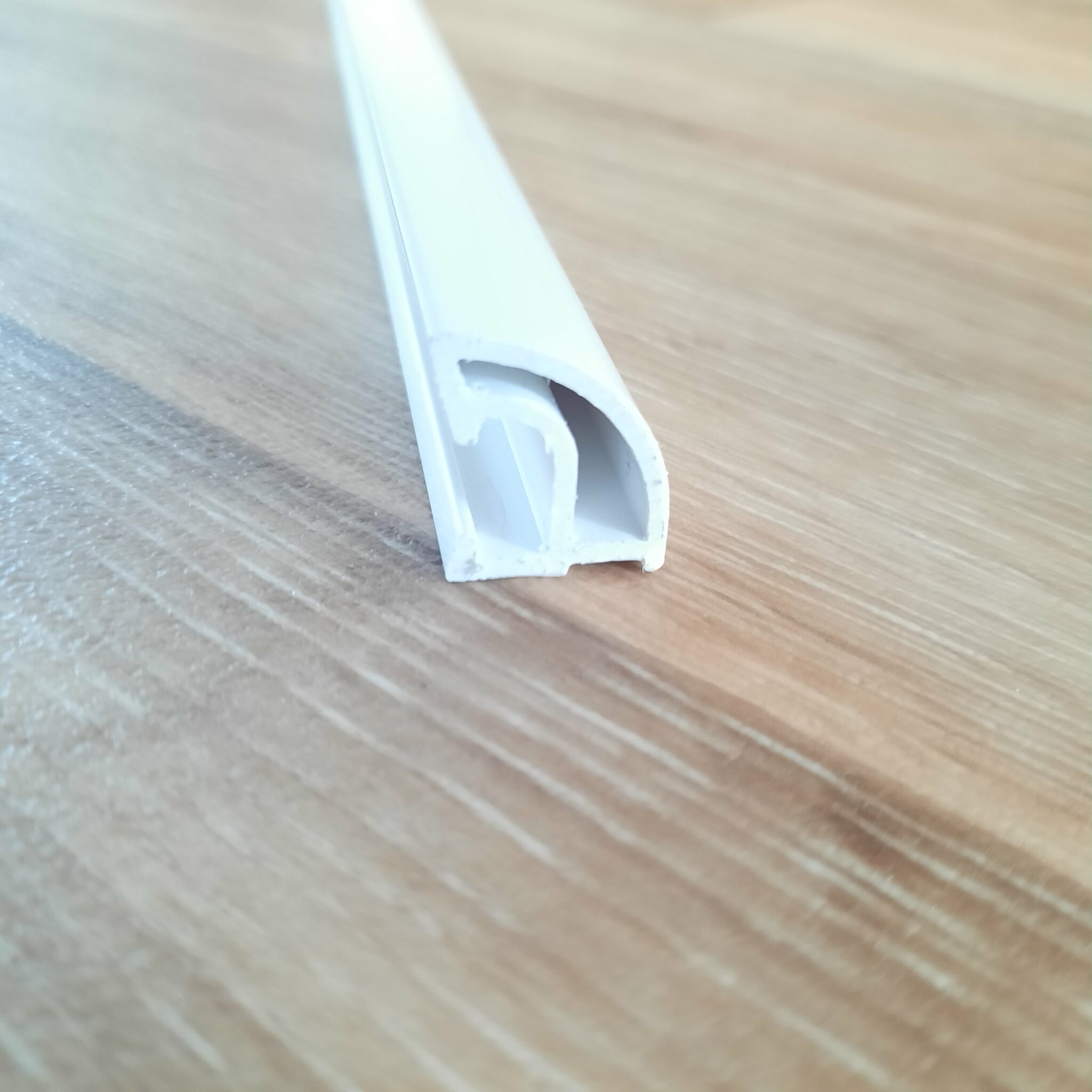 Rejet d'eau PVC blanc pour fenêtres et portes- ETOCIM